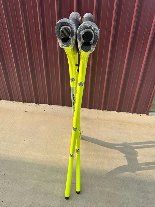 Maverick Stands (fluorescent yellow)– Boomerang RC Jets